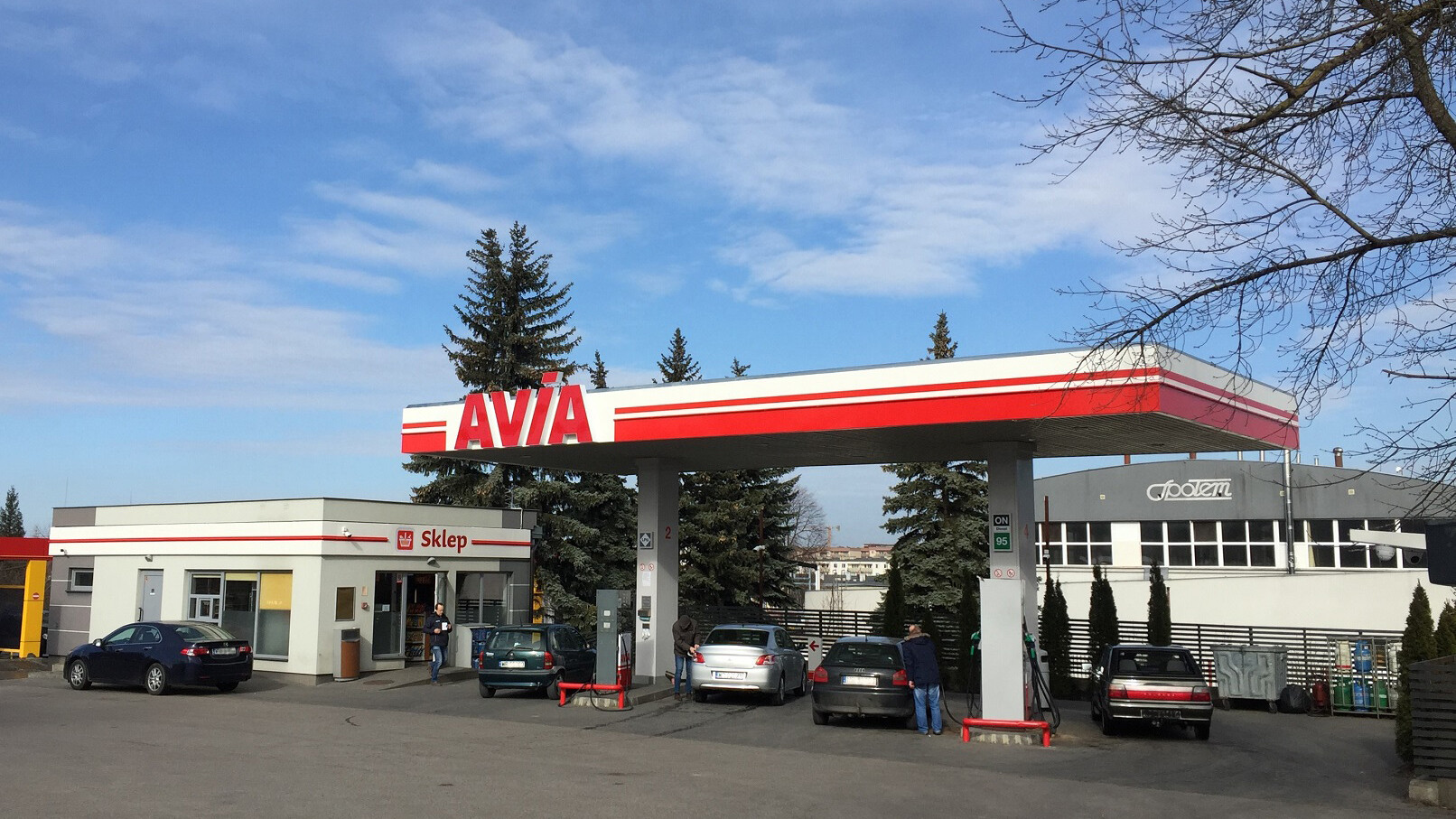 New stations operating under AVIA brand - UNIMOT S.A